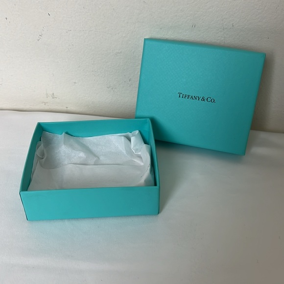 Tiffany & Co. | Jewelry | Tiffany Co Gift Box Empty Tiffany Blue ...
